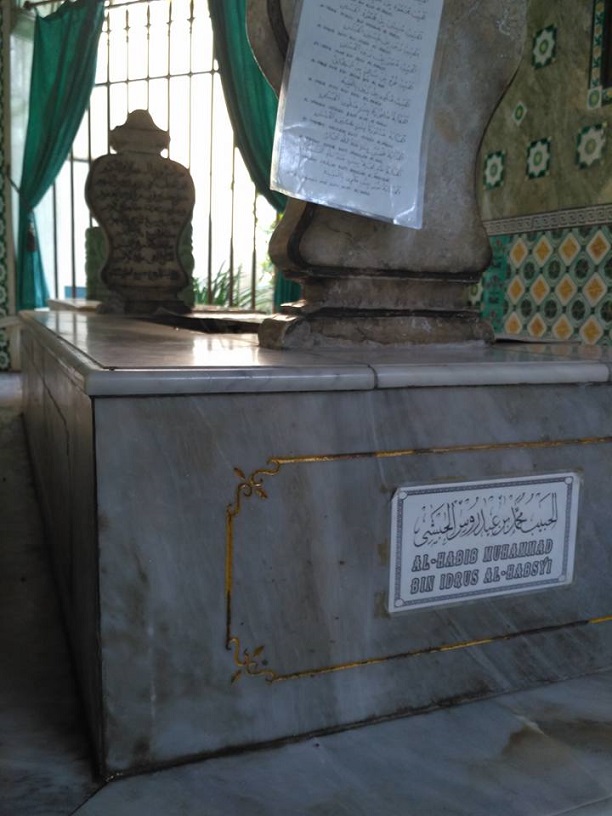 Ziarah Makam Habib Muhammad bin Idrus Al-Habsyi | Lokasi Ziarah › LADUNI.ID - Layanan ...